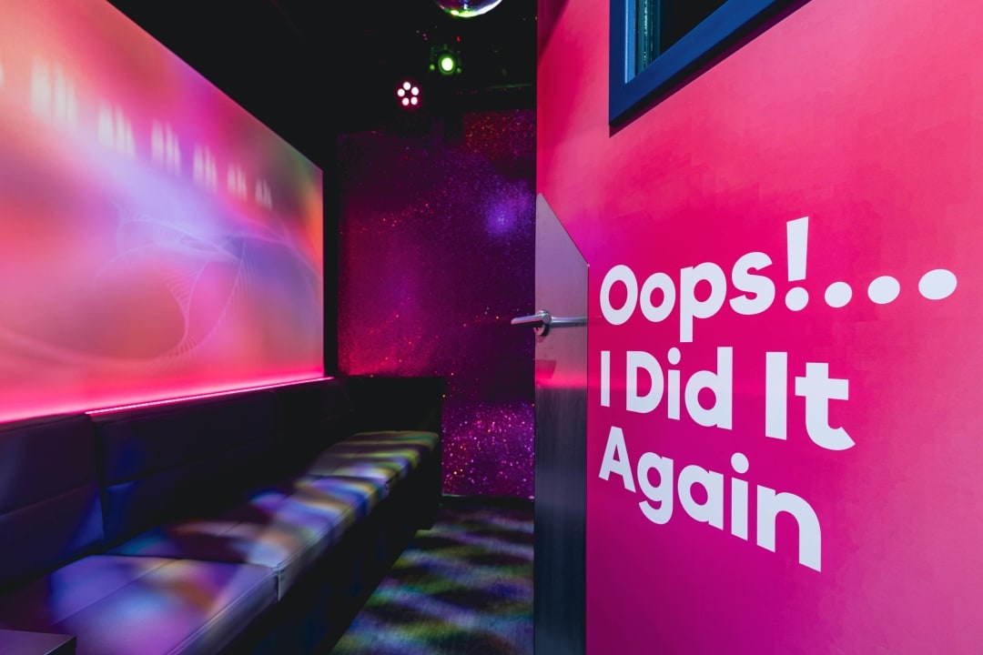 Karaoke Bar Paris & Private Karaoke Rooms - KaraFun Bar