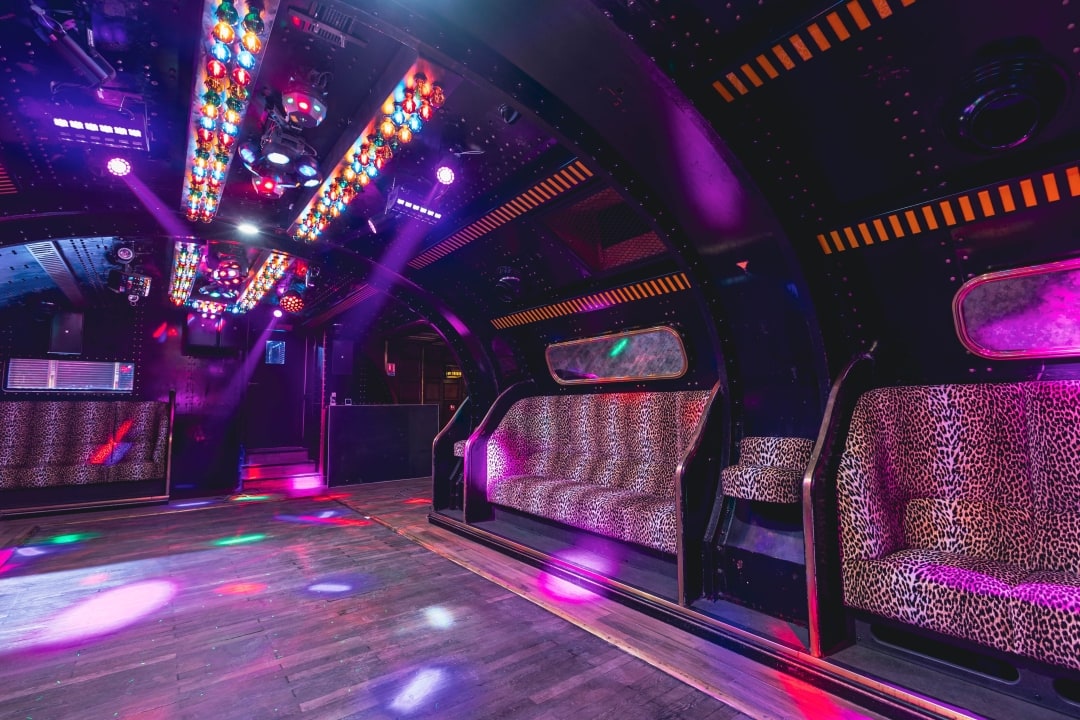 Karaoke Bar Paris & Private Karaoke Rooms - KaraFun Bar