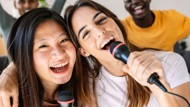 Online Karaoke with a wide selection of songs on KaraFun