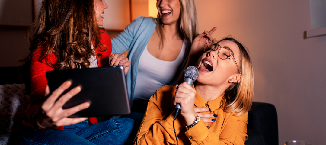 Why Fall is the Best Season for Karaoke - News | KaraFun