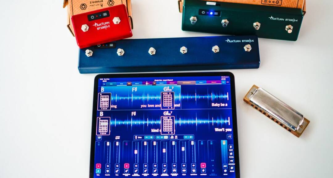 3 Must-Have Christmas Gifts Around Backing Tracks for Musicians - Blog ...