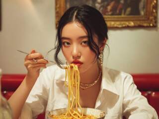 Karaoke SPAGHETTI - Video with Lyrics - LE SSERAFIM (르세라핌)